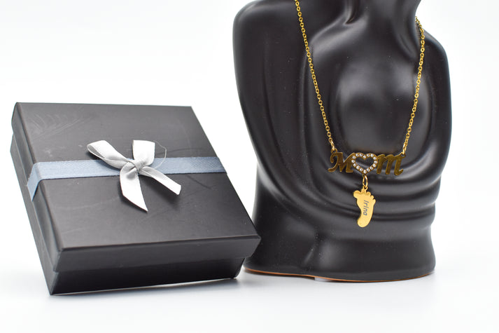 Mama ogrlica sa priveskom stopala – Elegance Aura